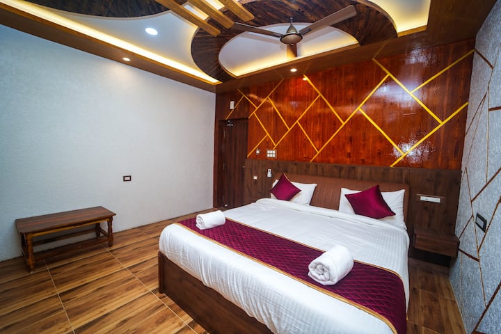 Hotel Nn Palace - Deluxe Room - Tanjore