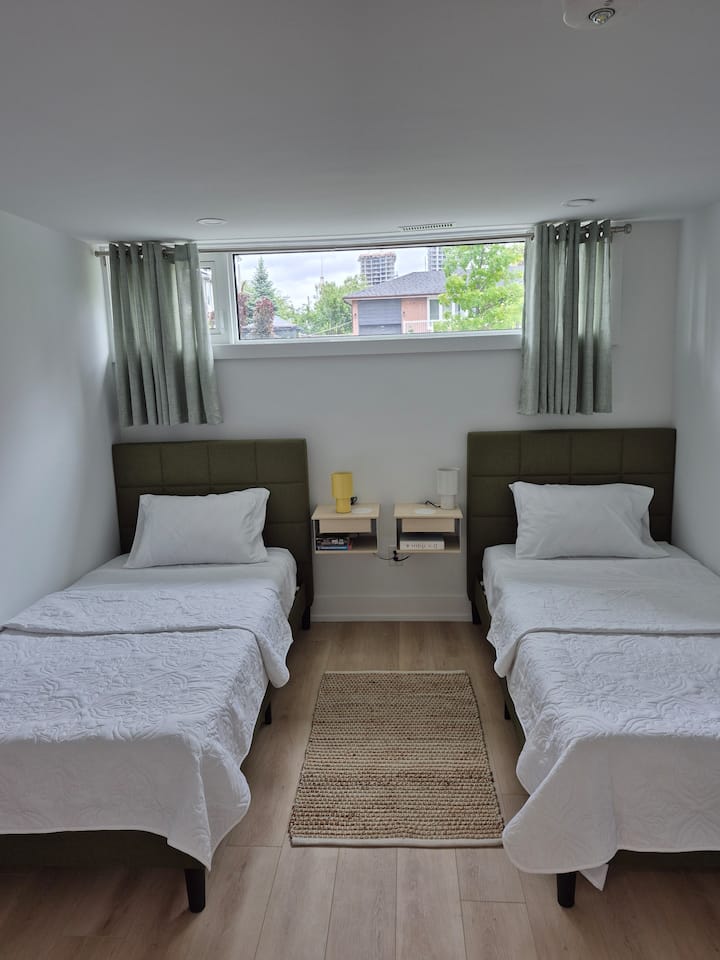 3 Bedroom Basement - Toronto