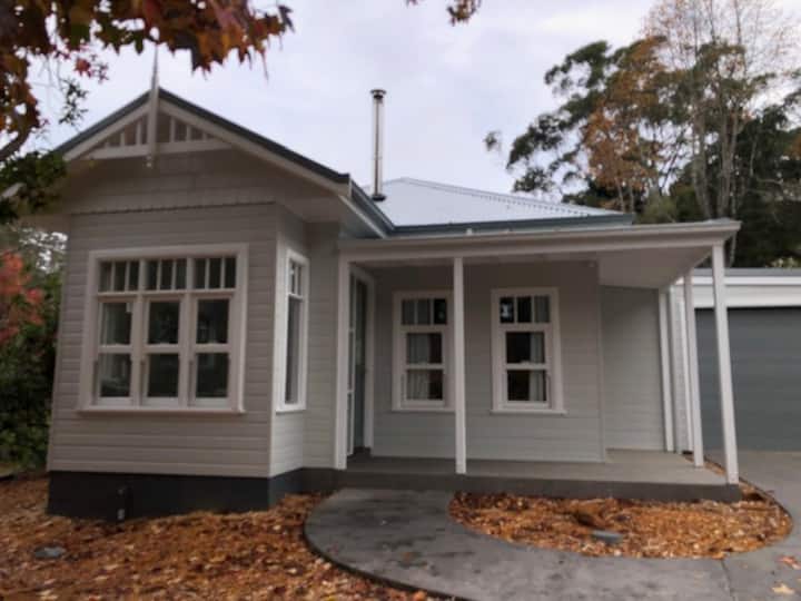 Woodlands Cottage - 