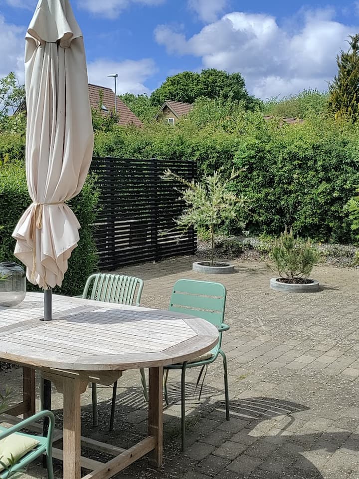 Dejligt Familiehus Tæt På Alt - Aarhus