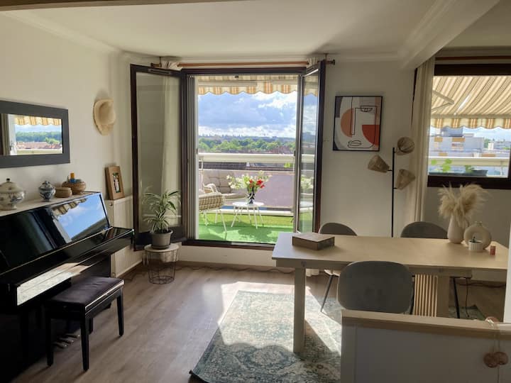 Appartement Spacieux Avec Vue Et Terrasse - Dijon