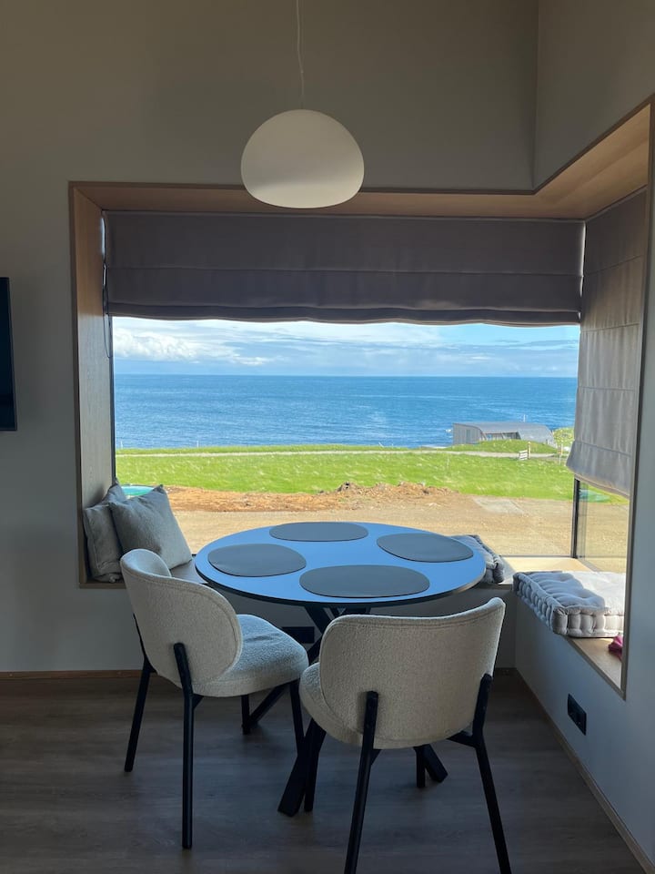 Peninsula Suites - Island
