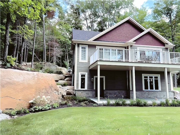 Coaticook Forest Retreat|balcony|bbq|mont Pinacle - Coaticook