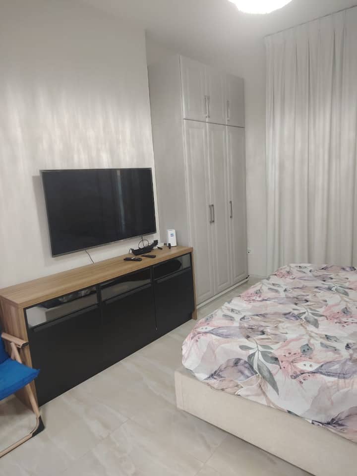 Seaview Serenity Studio +Balcony - Ajman