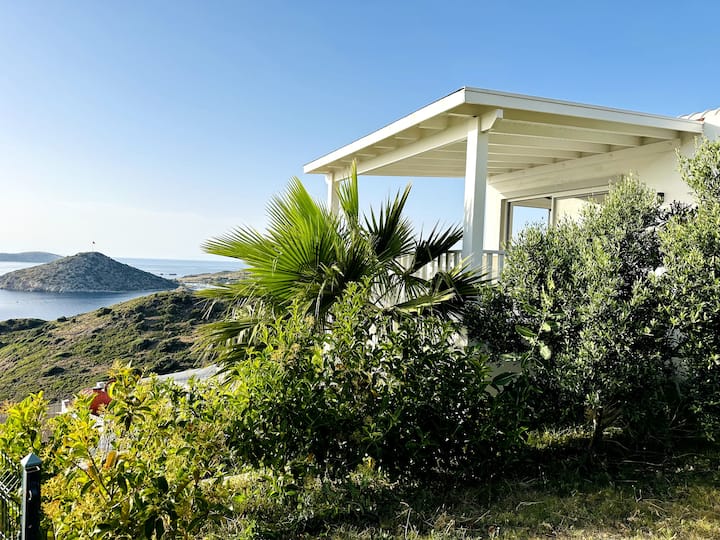 Stunning View / Big Garden / 3 Bedrooms - Turgutreis