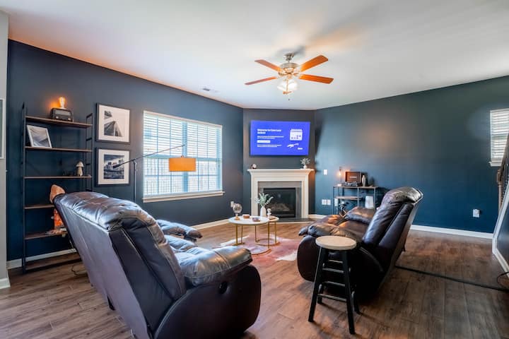 Casa Luna – 4br Near Downtown W/ Yard, Fireplace - Raleigh, NC