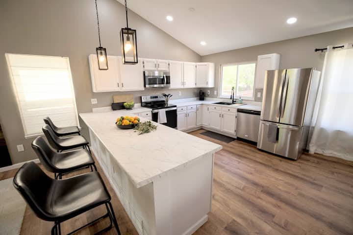 Pet Friendly Mtn Getaway Ping Pong Table King Bed - Colorado Springs, CO