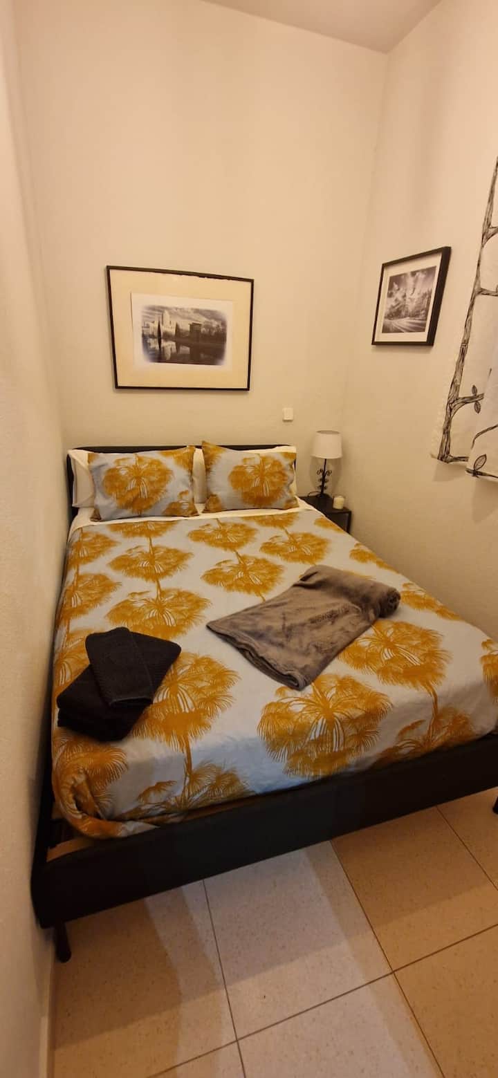 Habitación Acogedora Y Confortable - Chamartín