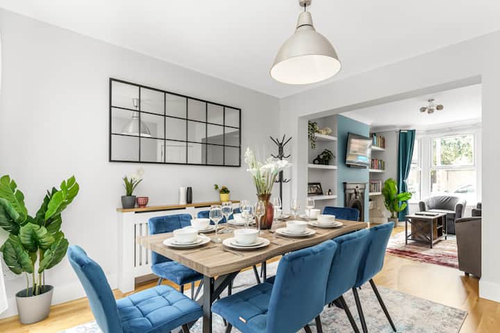 Elegant 4 Bedroom Family Home - London