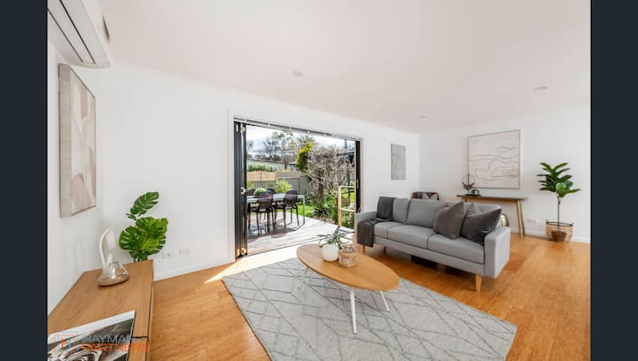 Cosy Modern 3br Home Near Tch - Canberra