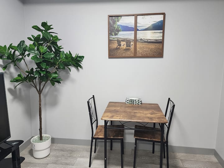 Cozy Nest-2br Suite@glacierridge - Calgary