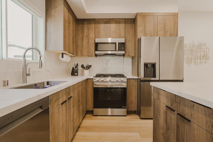#7 Luxe 2bdrm 3.5ba Townhome! Sleeps 6! - Pasadena, CA