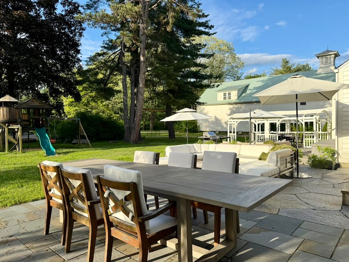 Hill-ross Farmhouse - Northampton, MA