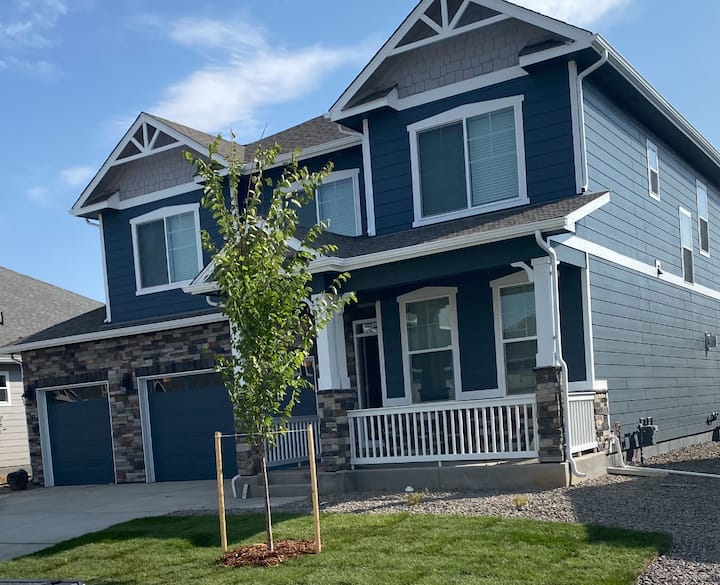 Brighton Crossings Villa - Brighton, CO