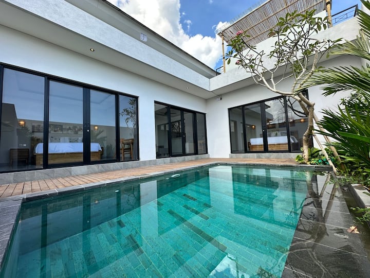 Tropical 2br Pool Villa In Pererenan Near Beach - Canggu