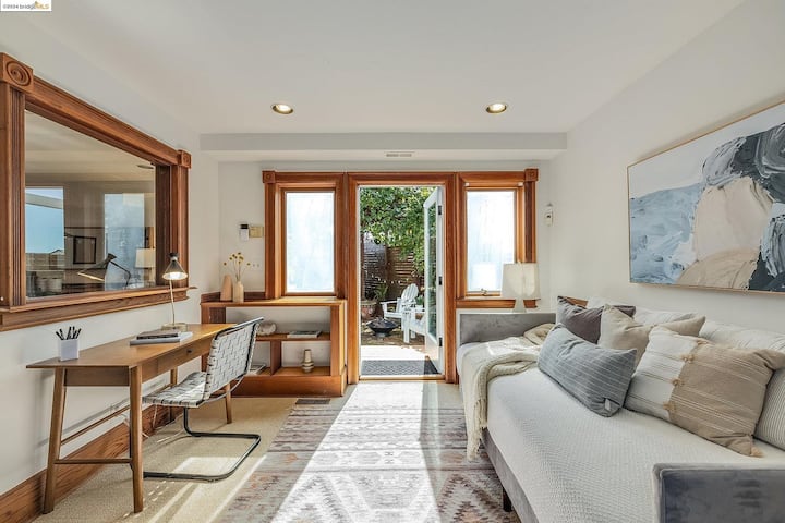 Tranquil Getaway In Forestland - Oakland, CA