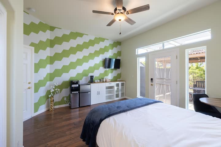 Guest Suite Private Entrance Backyard Free Parking - Folsom, CA