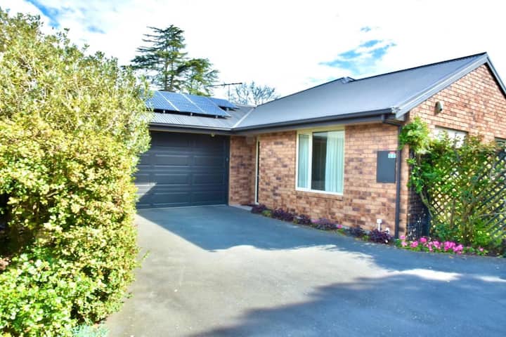 Sunny Garden Retreat – Near Mall, City & Airport - Christchurch