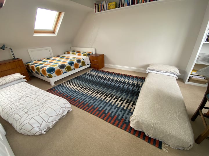 Up To 5-bed With
En-suite And Kitchen - St Albans, UK