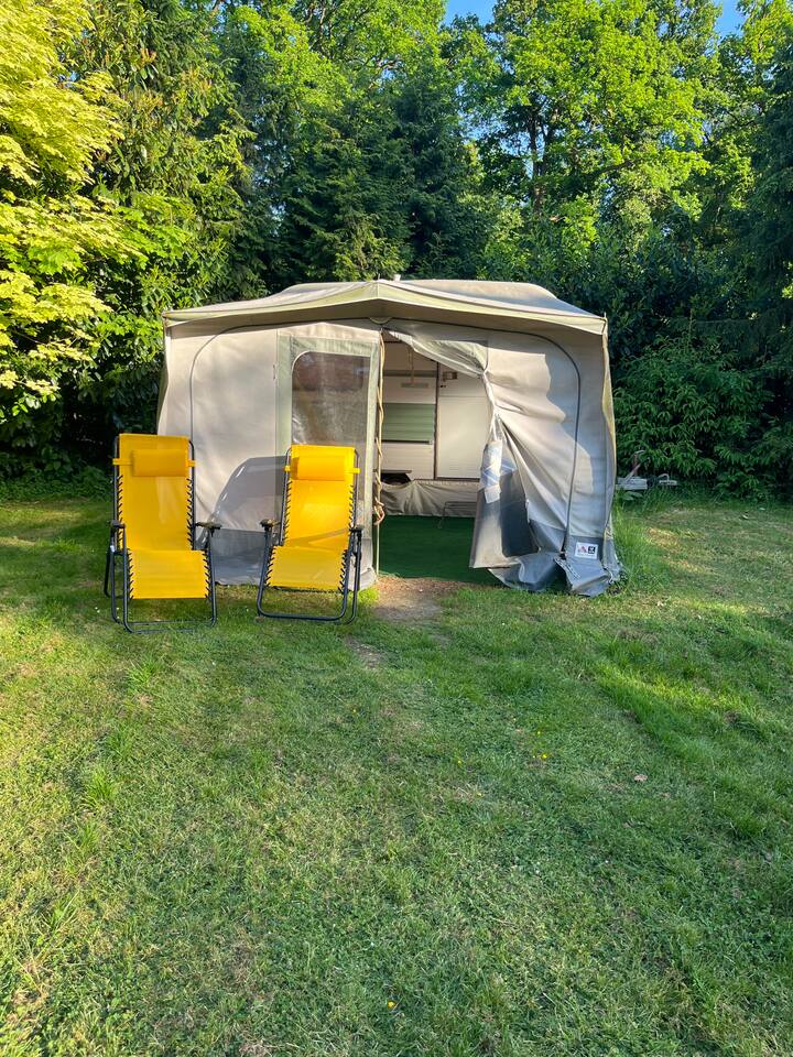 Lieflijke Retro Caravan - Haren