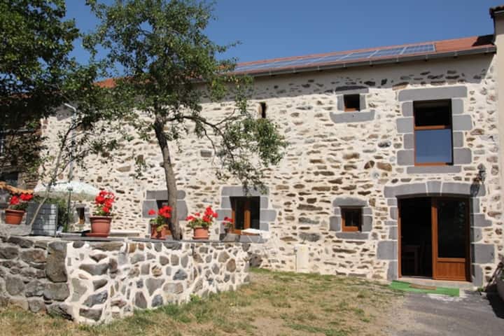Gite De L'adret (7 Per) - Saint-Flour