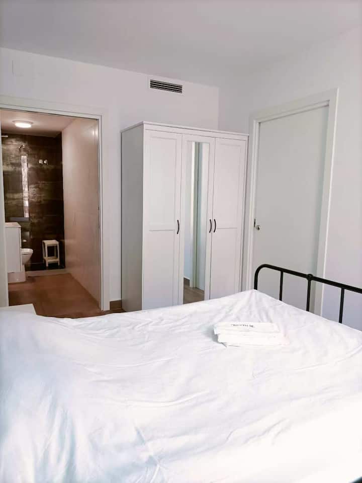 Double Room 5a Castillejos (Only Girl) - Barcelona