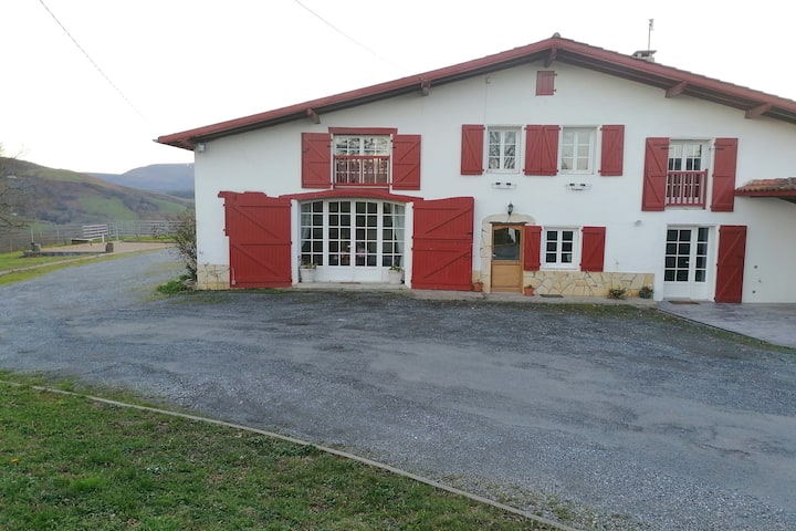 Gîte 4
Personnes, Au Pays Basque - Hasparren