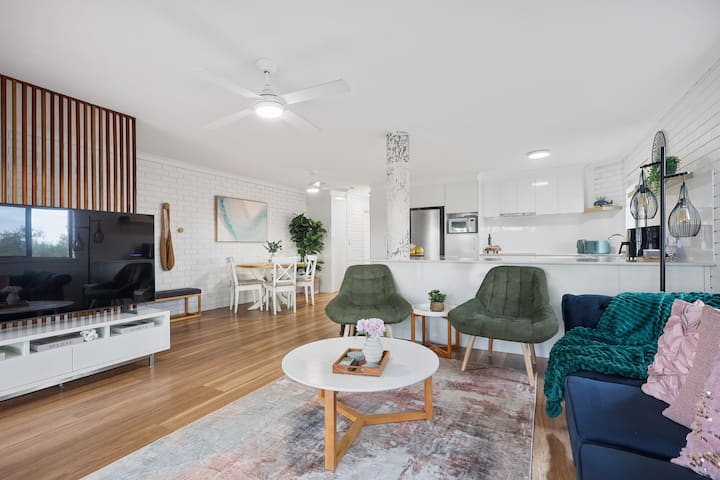 River-view 2-bedroom Apartment • Pool Access - Buderim