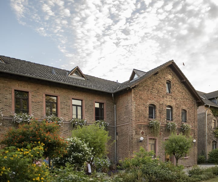 Ferienwohnung
Domäne Mechtildshausen - Wiesbaden