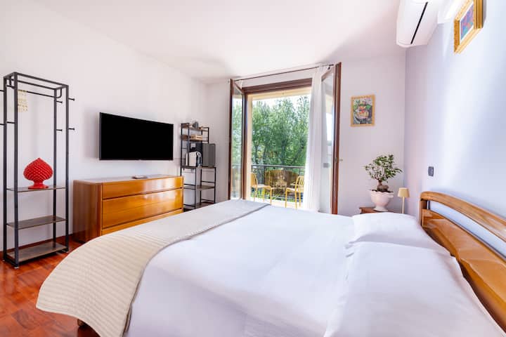 Family Room Cell-3663073274 - Riccione