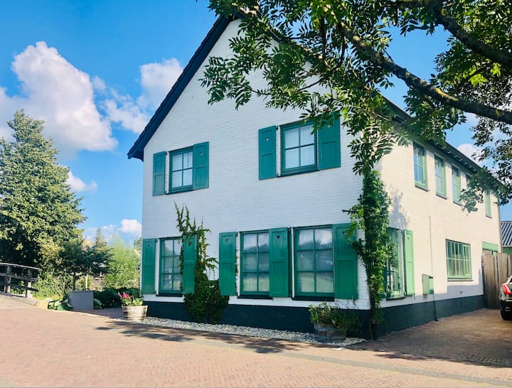 Gieters Gruttertje Holiday Home - Giethoorn