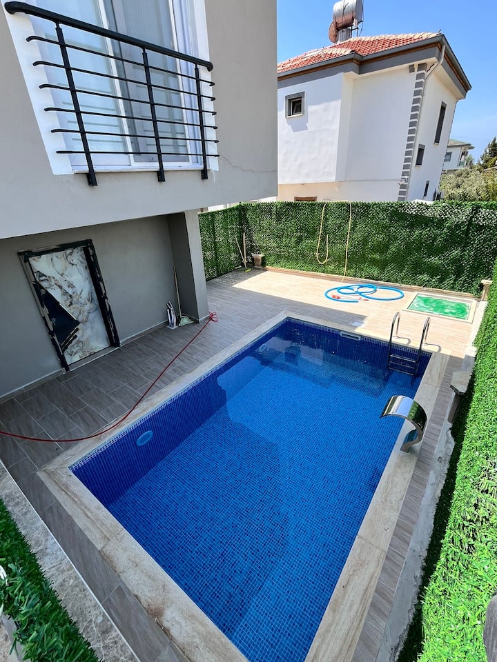 Taşucu Havuzlu Lüks Villa - Silifke