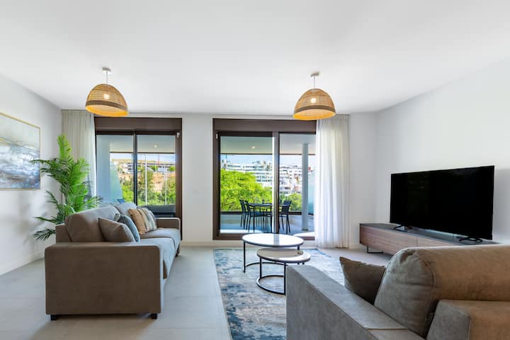 Casa Rosas-luxury Central Apt - Estepona