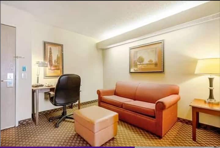 Furnished Rooms With Amenities - San Antonio, TX