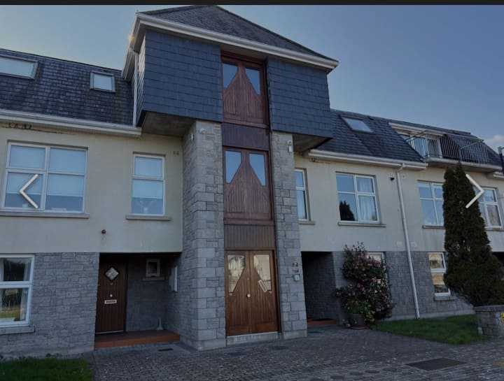 Luxurious Penthouse Apartment - Carlingford