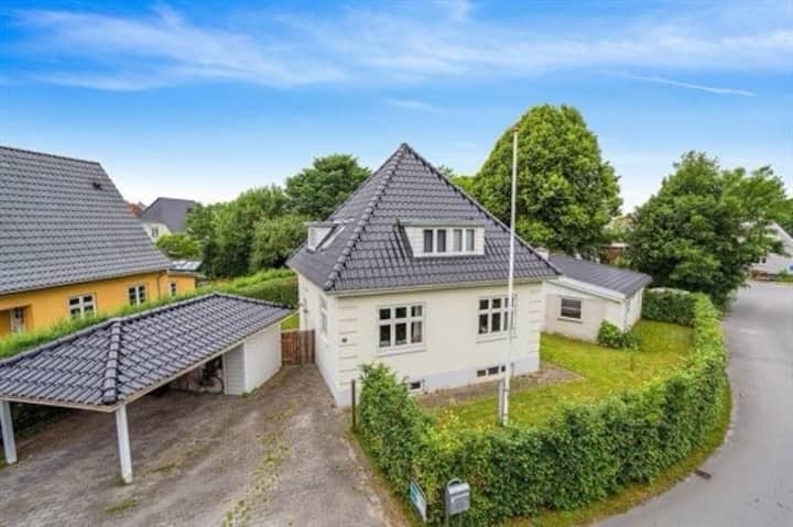 Cozy And Creative House In Odense N, Næsby - Odense