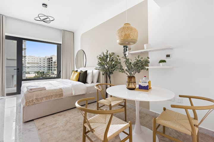 Bright Boho Loft Near Yas F1 Circuit & Airport - Abou Dabi