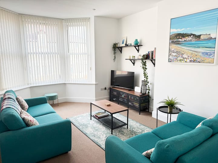 Free Parking, King Bed Ensuite, Central Llandudno - Llandudno