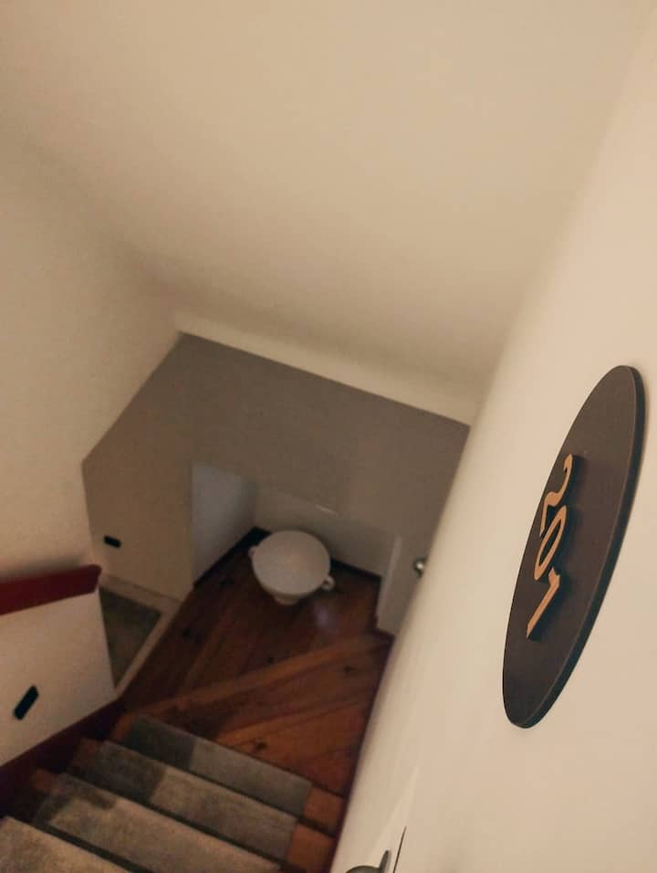 Theone Alfama -201 - Almada