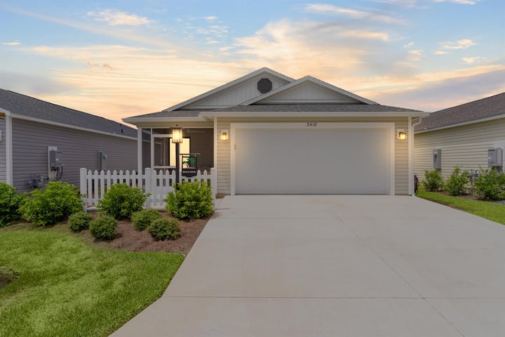 Luxurious 2 Bedroom Villa - Wildwood, FL