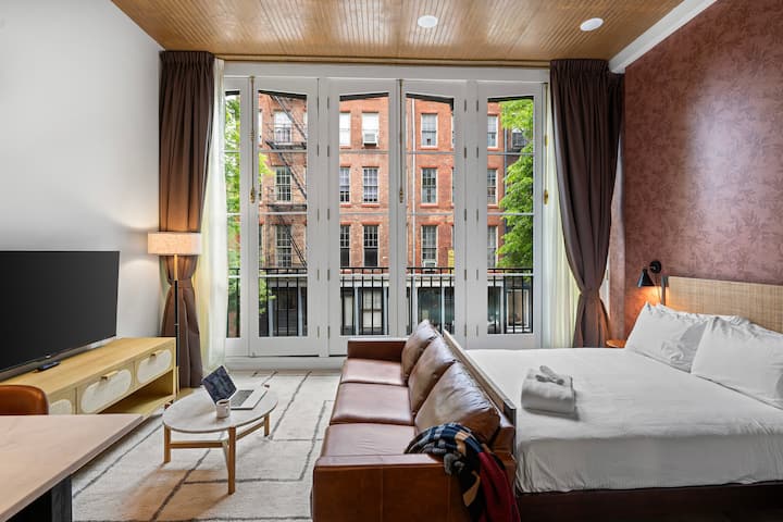 Sosuite | 2bed Apt W Juliet Balcony, Den, Laundry - Philadelphia, PA