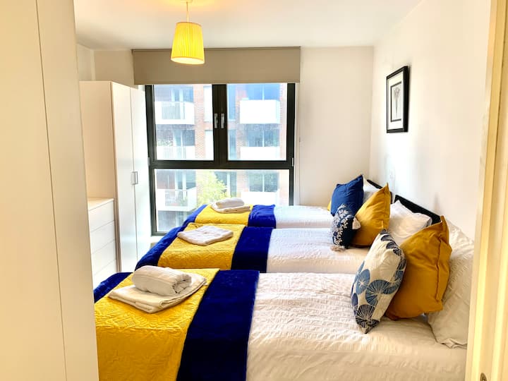 Stylish 2bedroom,2bath, Balcony, Excel, O2,parking - Woolwich