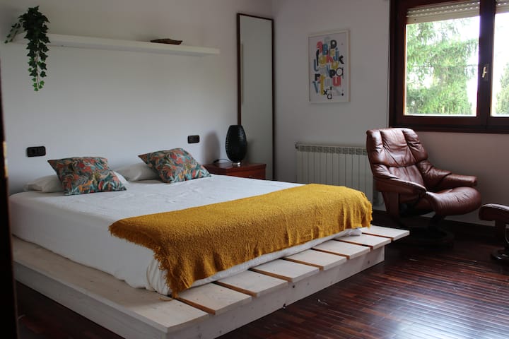 Apartamento Luminoso Con Terraza - Cuéllar