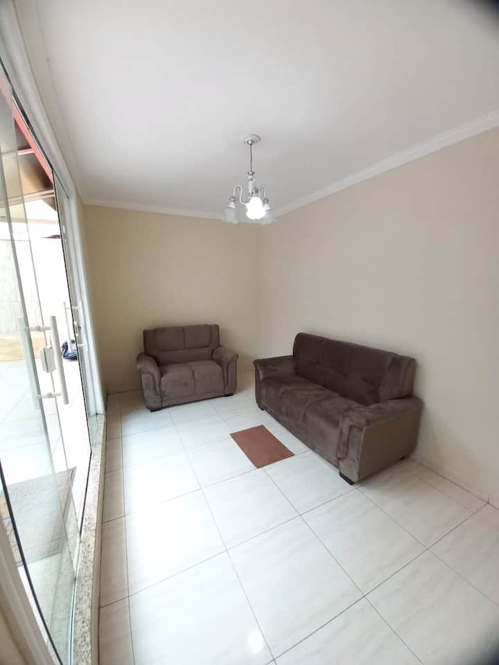 Casa Em Aparecida
Casa De Maria 5min Do Santuário - Aparecida