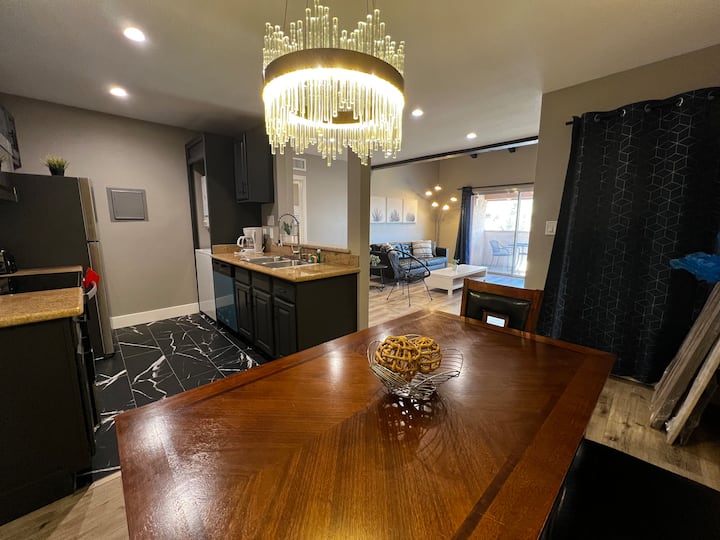 Bays Suite. 1b/1b Entire Condo! - Paradise, NV