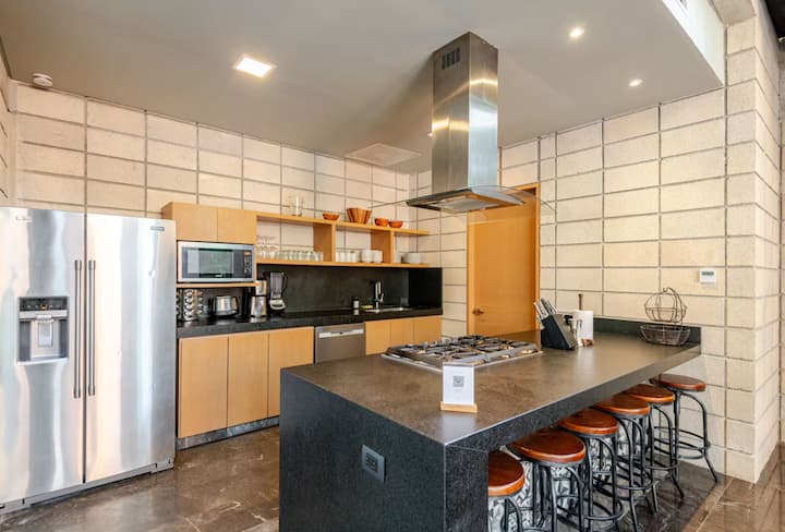 Stylish 5br + Pool, Jacuzzi & Concierge - Tulum