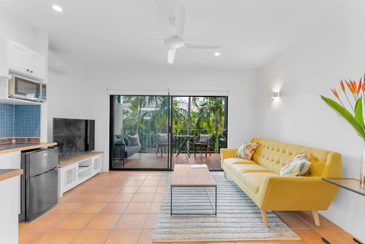 Stylish Reef Club 1 Br Apt - Steps To Beach & Town - Port Douglas