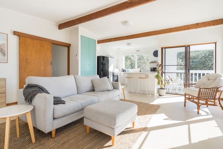 Bayview Cottage—serene Escape Between Beach & Bay - Sorrento