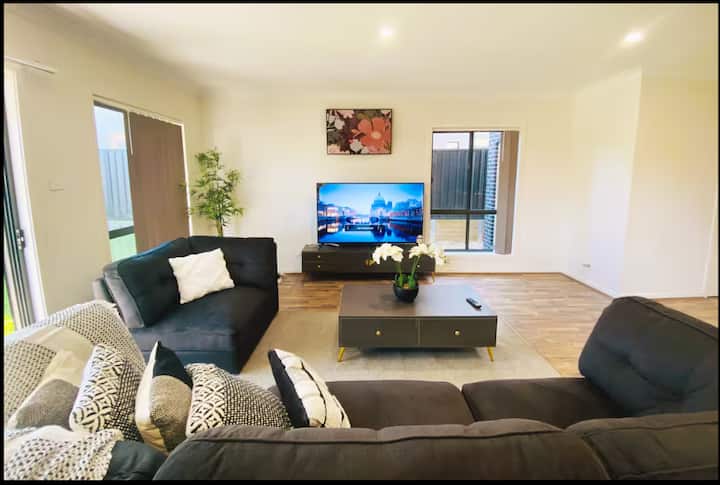 Lovely 5br Home In Kellyville Close To Parks&shops - Dural