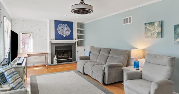 Bethany Beach Coastal Retreat - Bethany Beach, DE